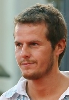 Classify Portuguese actor Ricardo Trêpa